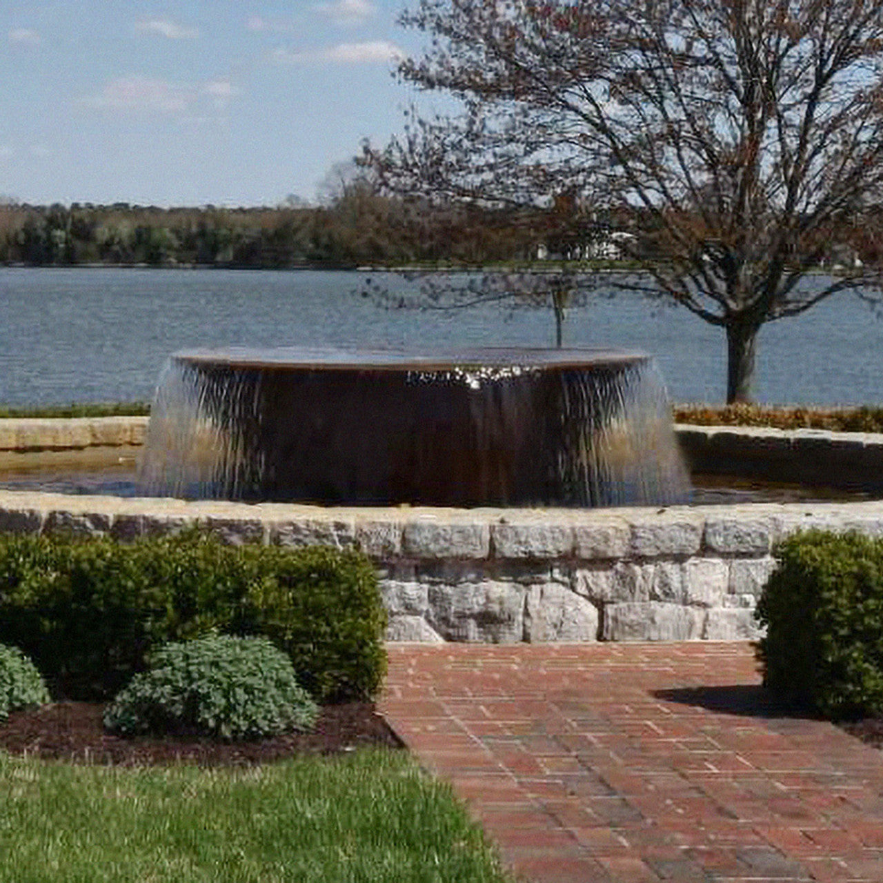 Blue Thumb Cast Iron Sugar Kettle Fountains | Practical Garden Ponds